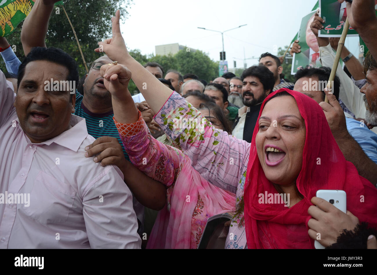 Lahore, Pakistan. 29th July, 2017. Pakistani political parties from ...