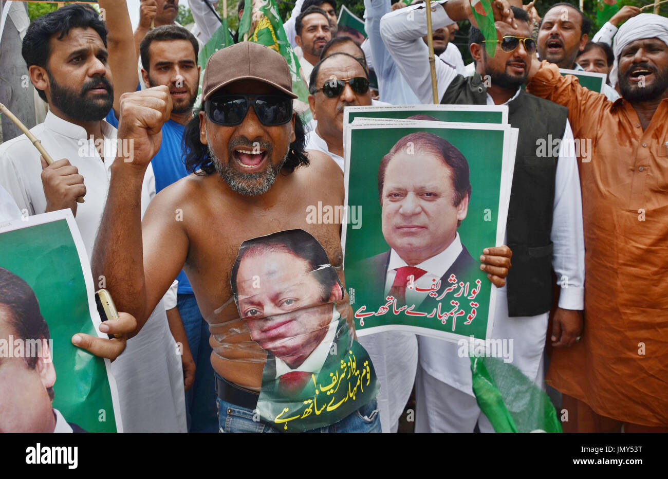 Lahore, Pakistan. 29th July, 2017. Pakistani political parties from ...