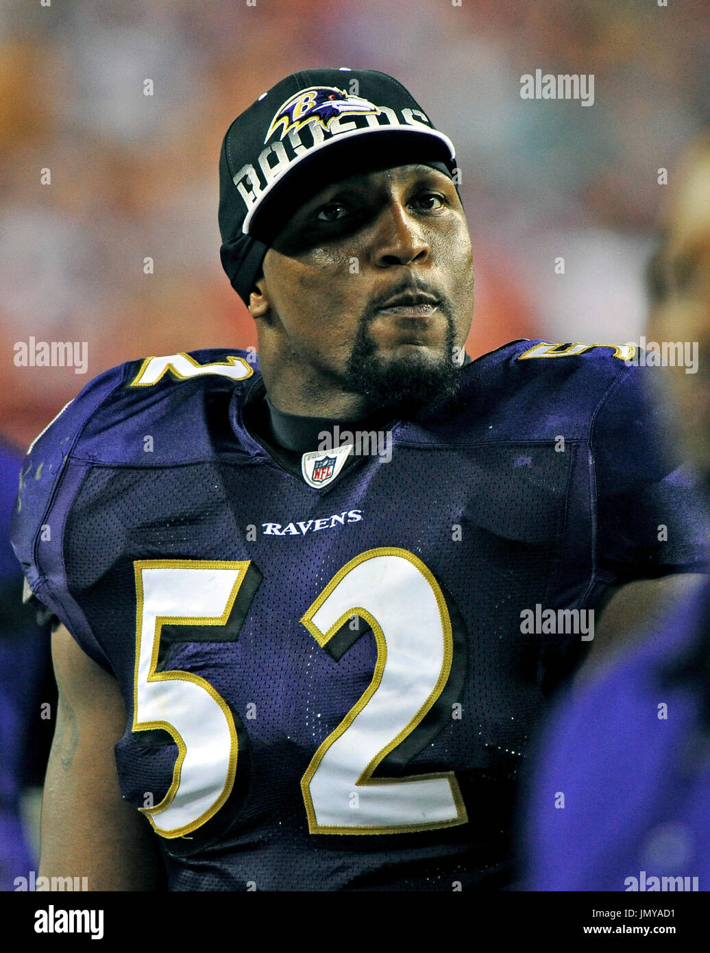 Baltimore Ravens linebacker Ray Lewis (52) watches second quarter ...