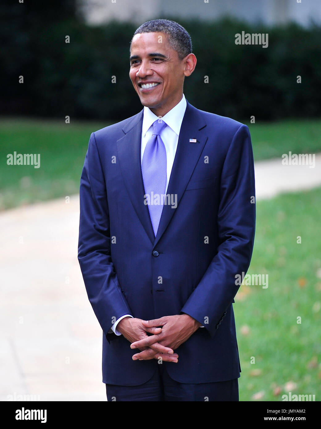 United States President Barack Obama returns to the Oval Office after ...