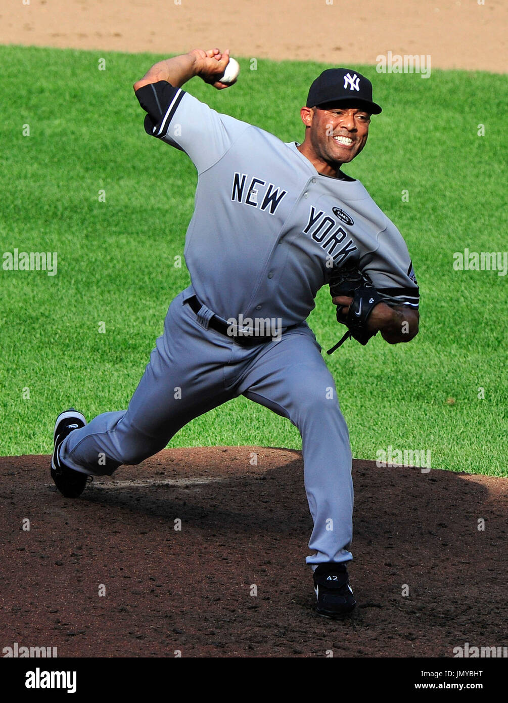 New York Yankees pitcher Mariano Rivera (42) pitches in the ninth ...