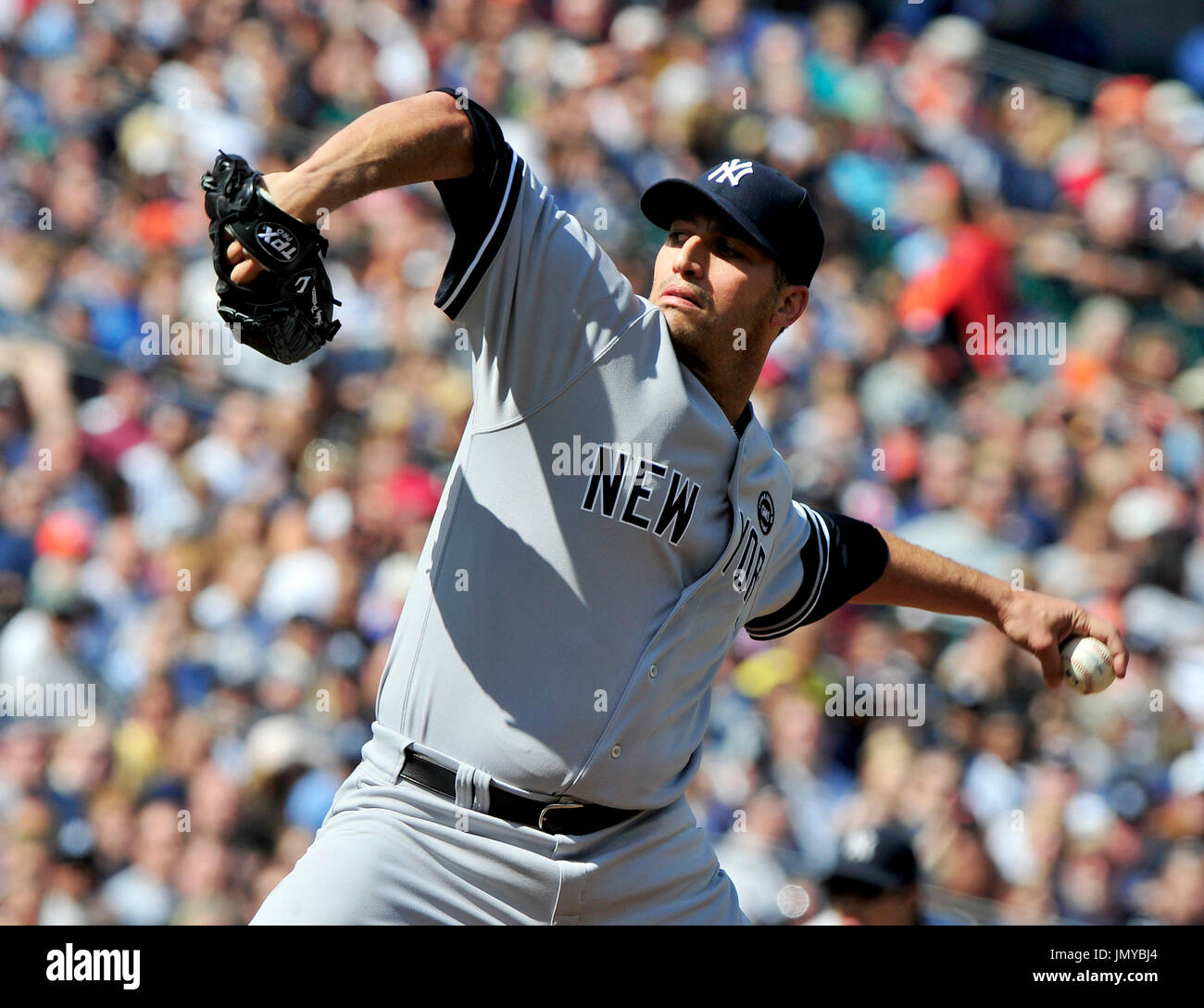 New York Yankees pitcher Andy Pettitte (46) works in the first inning ...