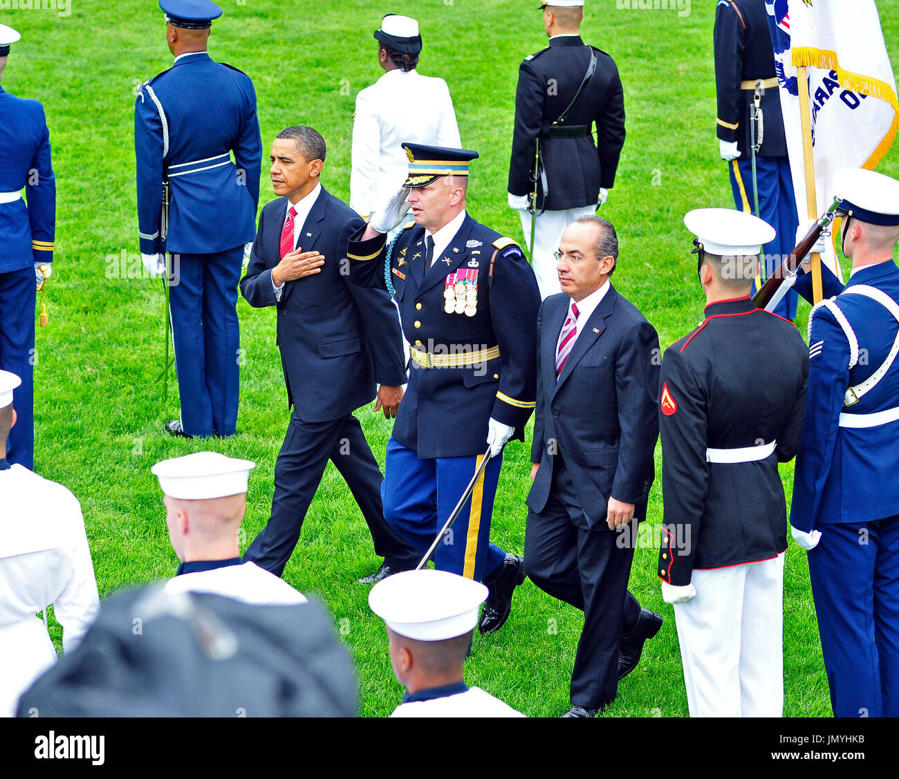 United States President Barack Obama and President Felipe Calderón of ...