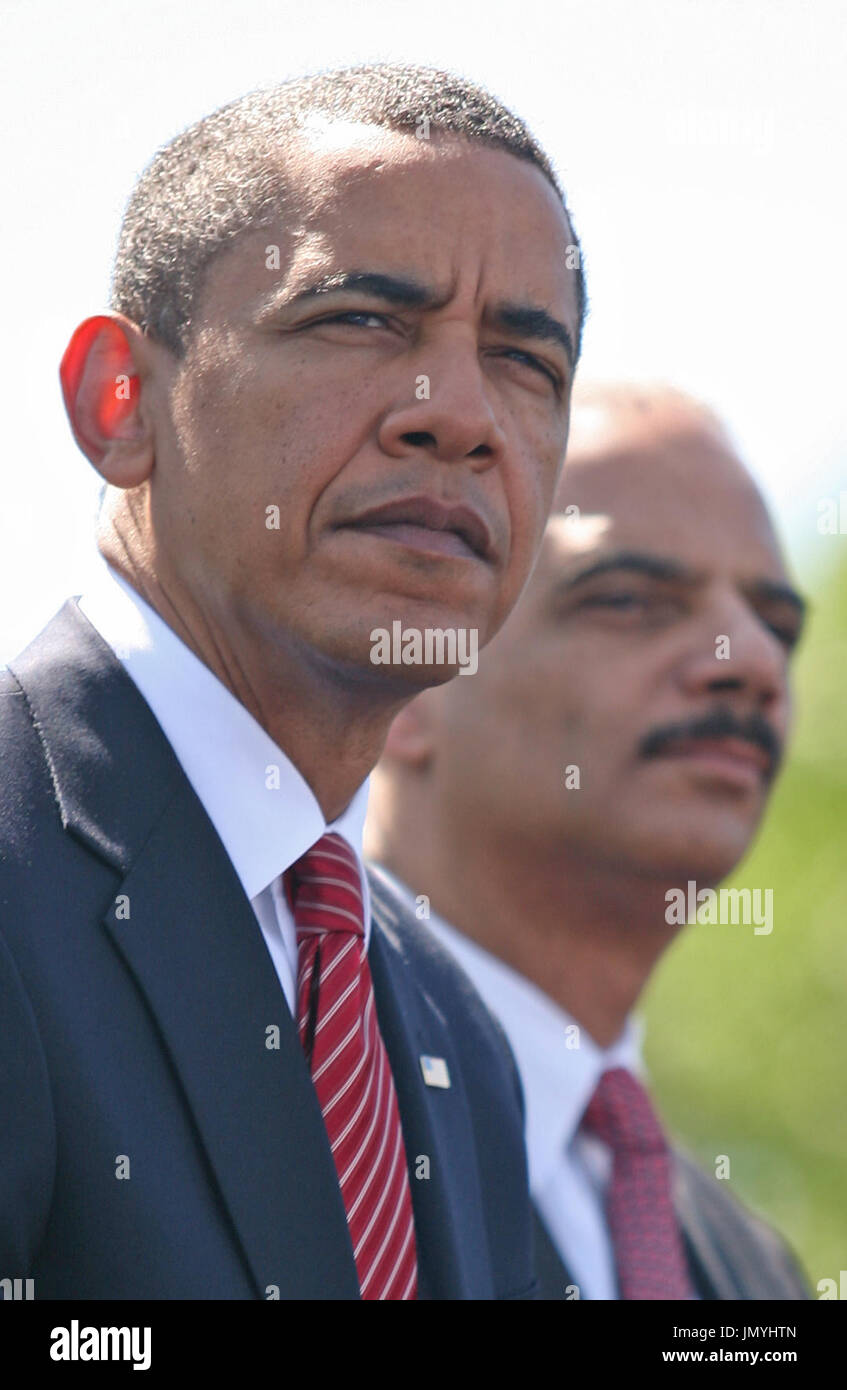 United States President Barack Obama and U.S. Attorney General Eric ...