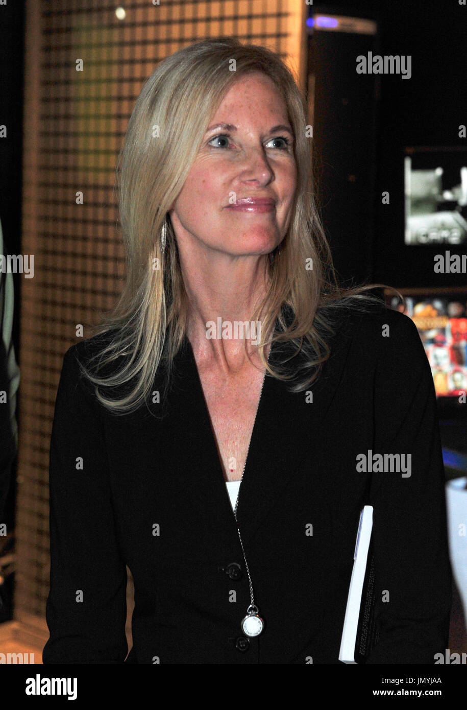 Beth Holloway, mother of Natalee Holloway, tours the National Museum of ...