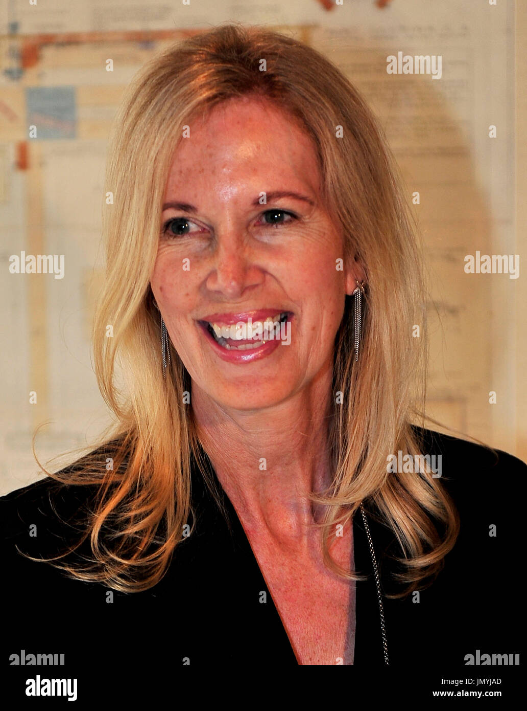 Beth Holloway, mother of Natalee Holloway, arrives for a tour of the ...
