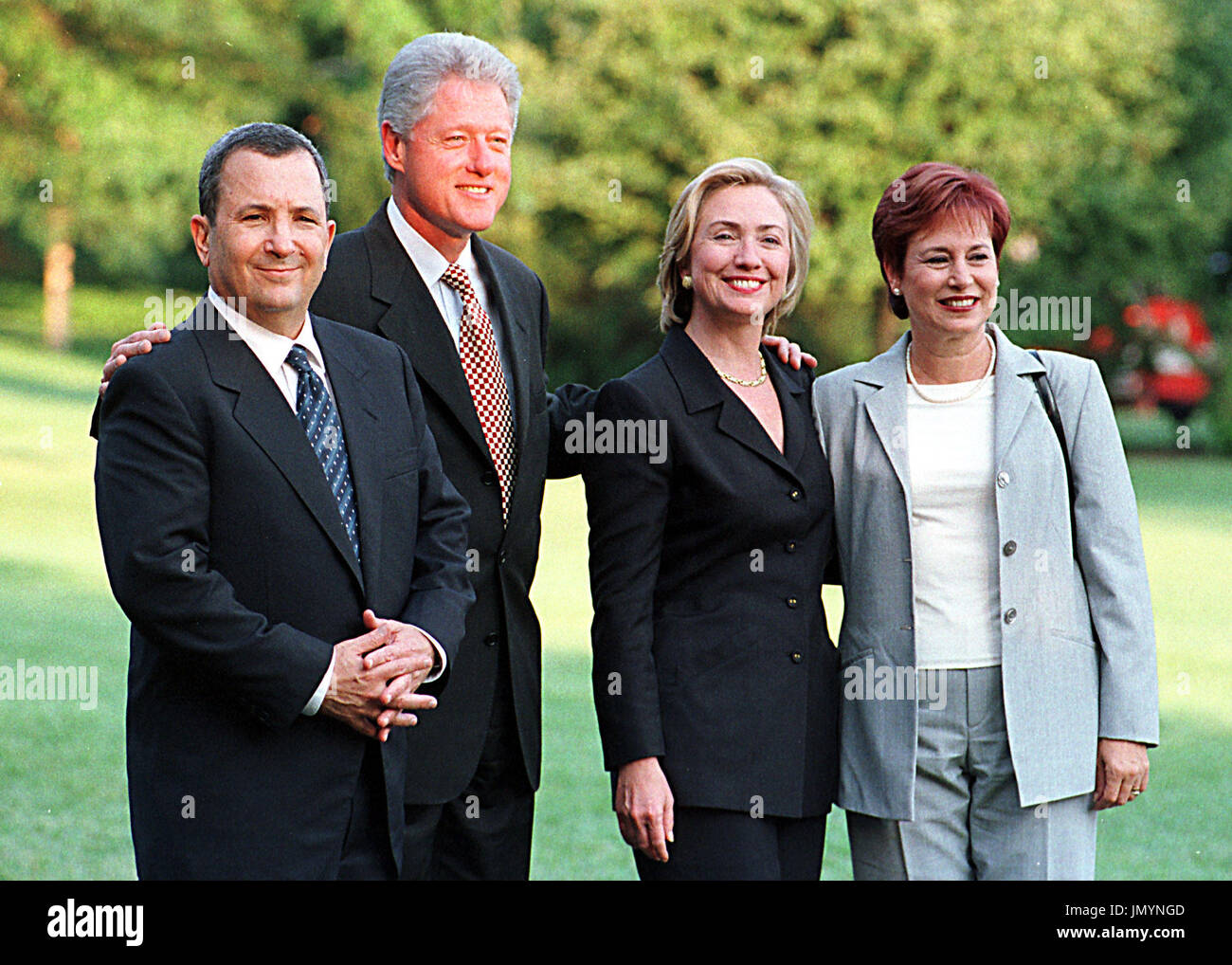 Washington, DC - July 15, 1999 -- Baraks and Clintons stopped and posed ...