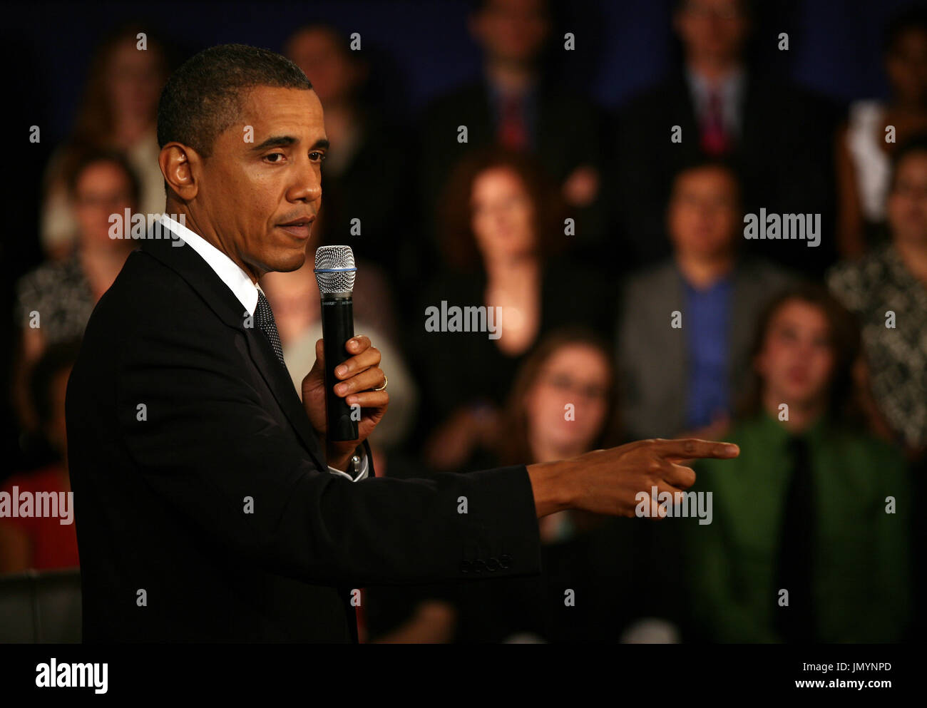 United States President Barack Obama hosts a "Moving America Forward ...