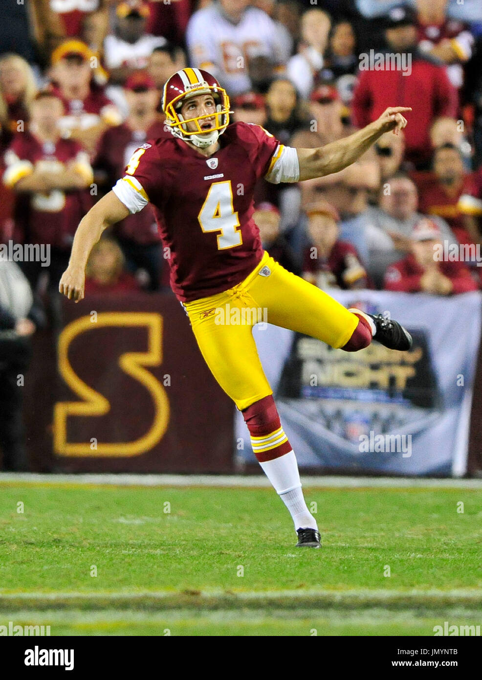 Washington Redskins place kicker Graham Gano (4) kicks off in the ...