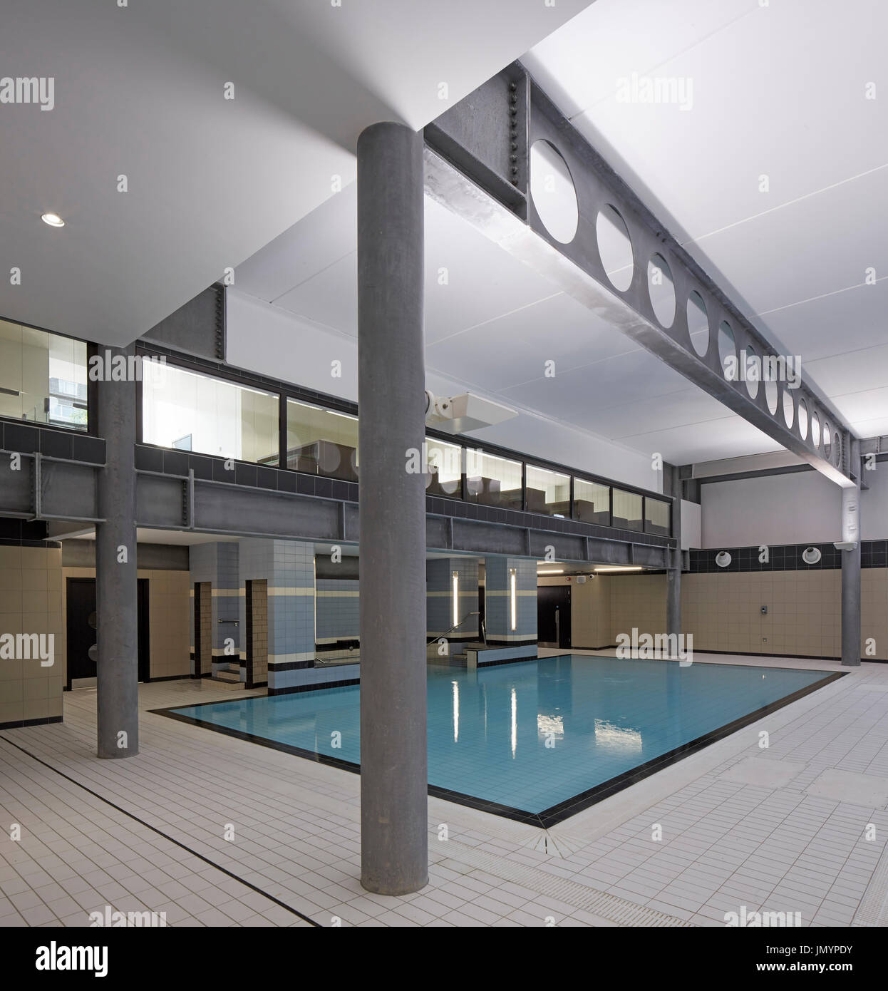 Art deco swimming pool interior hi-res stock photography and images - Alamy