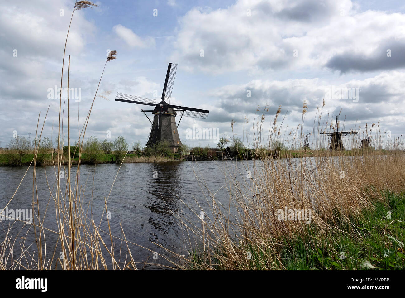 17th century dutch windmills hi-res stock photography and images - Alamy