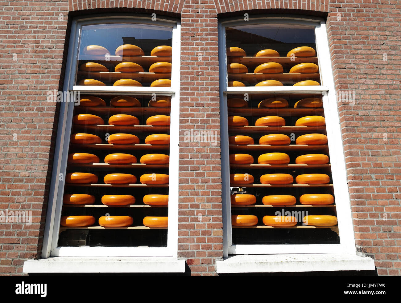 Health food shop window display hi-res stock photography and images - Alamy