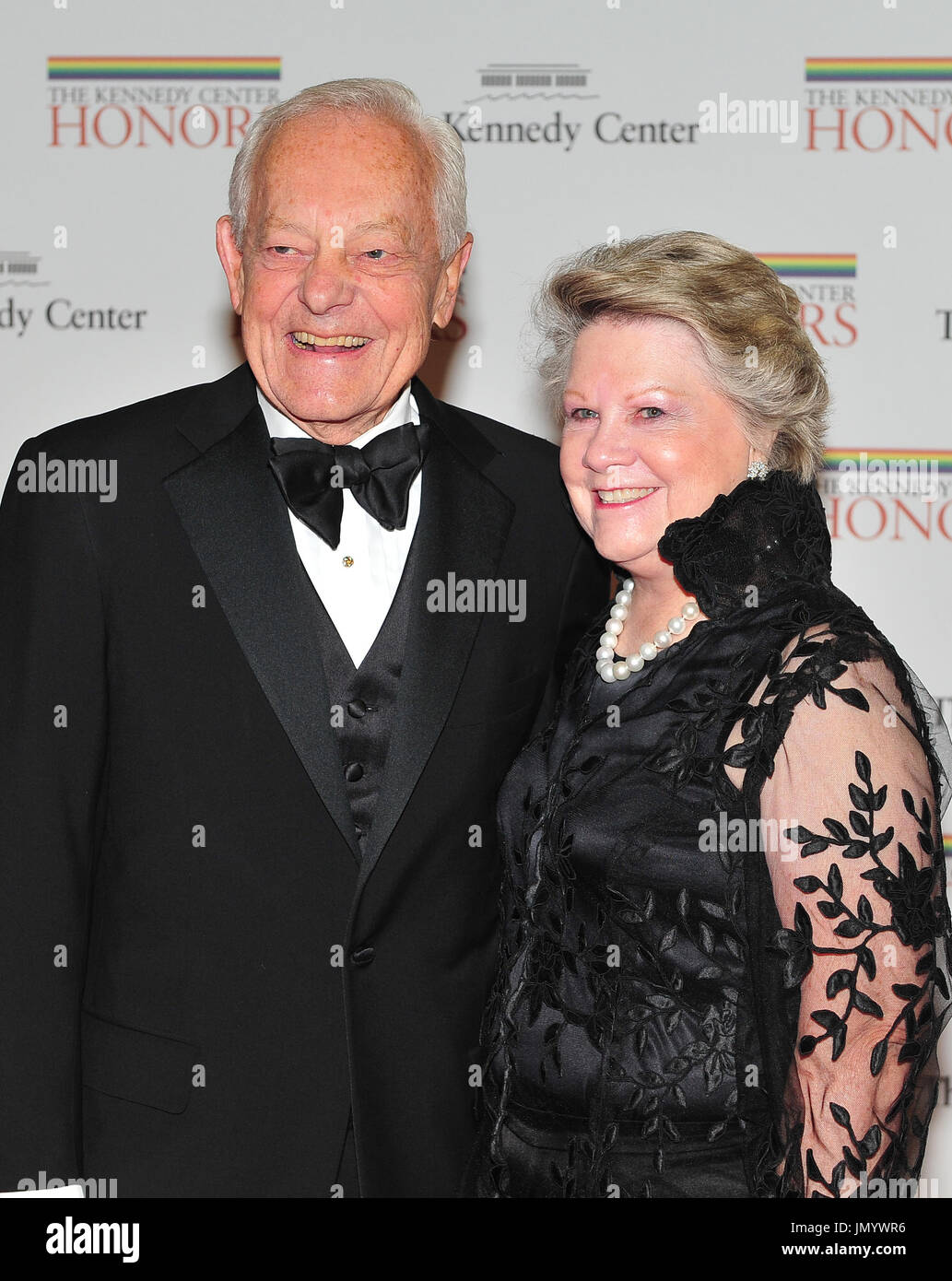 Bob Schieffer and his wife, Patricia, arrive for the formal Artist's ...