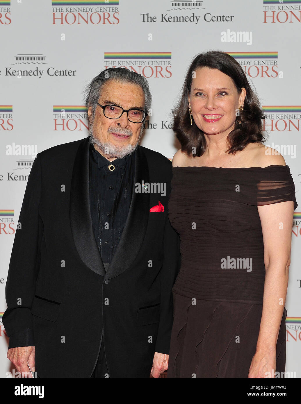 Leon Fleisher, one of the 2007 Kennedy Center honorees, arrives with ...