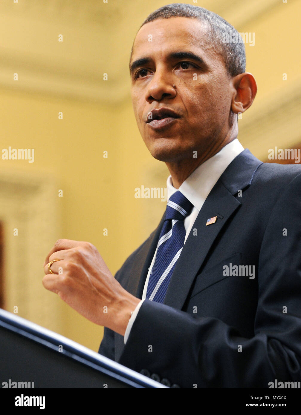 United States President Barack Obama announces a bi-partisan deal to ...