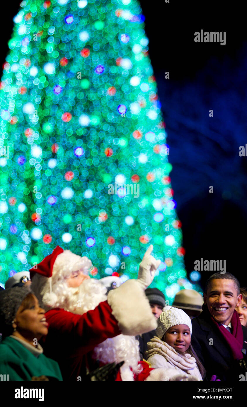 United States President Barack Obama, accompanied by Marian Robinson ...