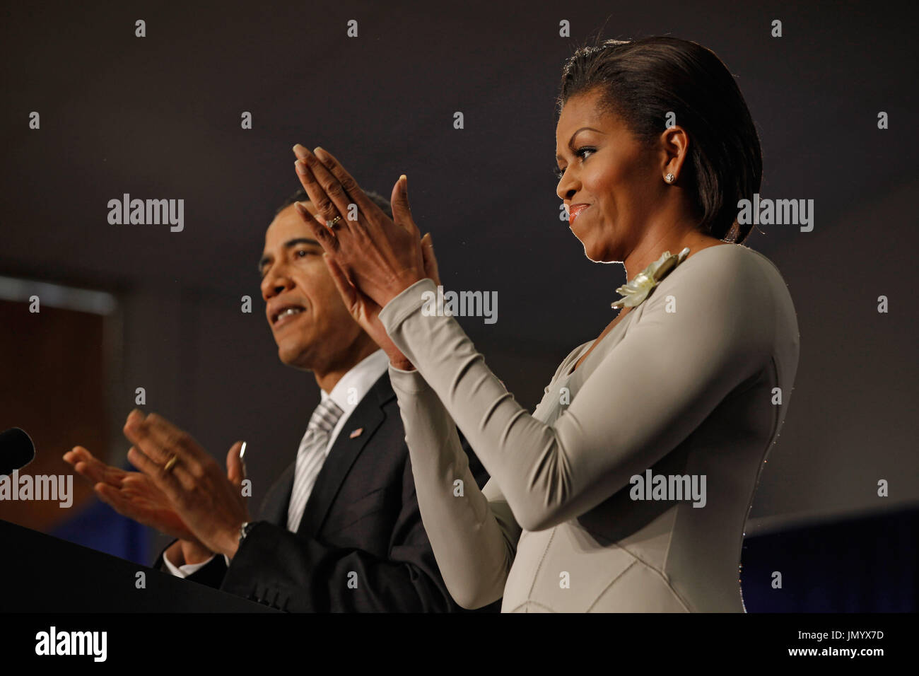 United States President Barack Obama (L) and first lady Michelle Obama ...