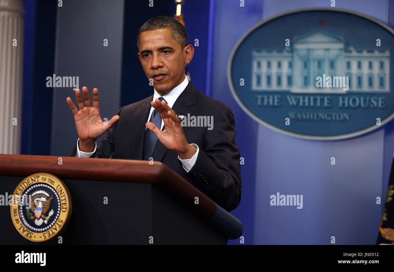 United States President Barack Obama makes a statement in the Brady ...