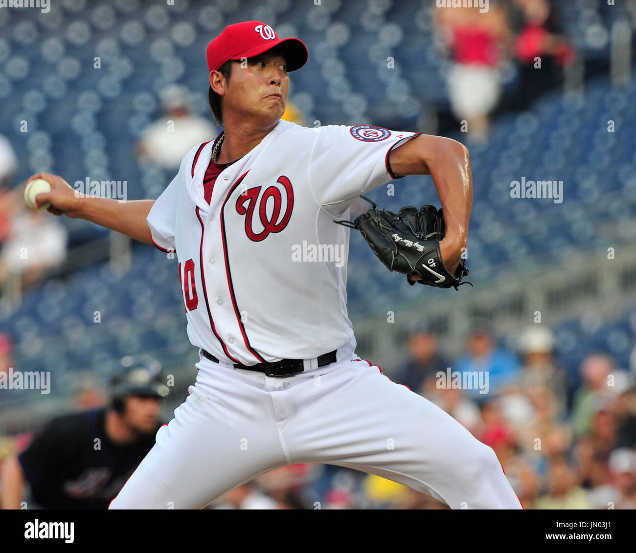 Washington Nationals pitcher Chien-Ming Wang (40) pitches in the first ...