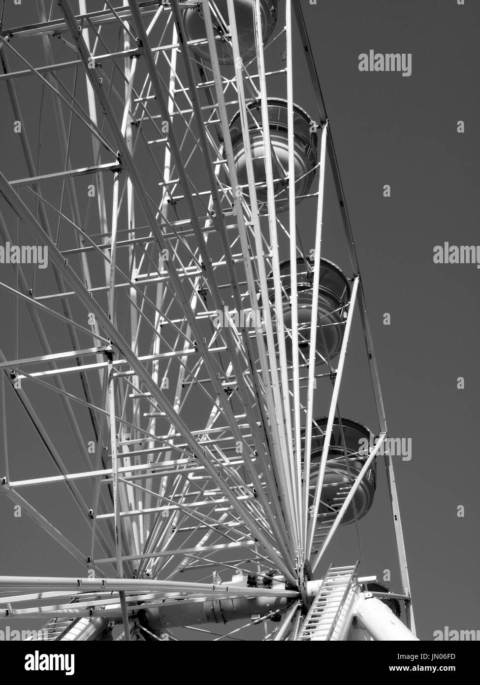 Salisbury Eye Ferris Wheel stands 115 feet high, annual summer feature ...