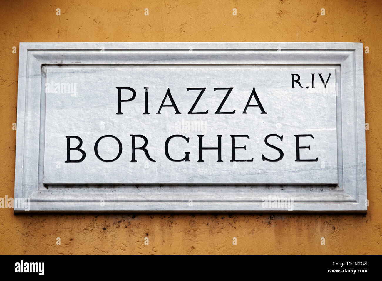 Piazza borghese hi-res stock photography and images - Alamy