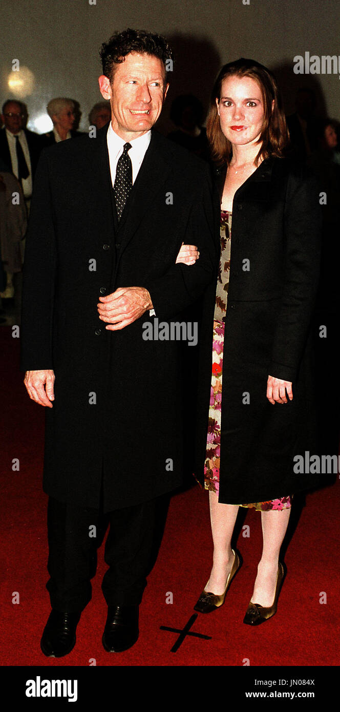 Lyle Lovett and April Kimble arrive at the Kennedy Center in Washington ...