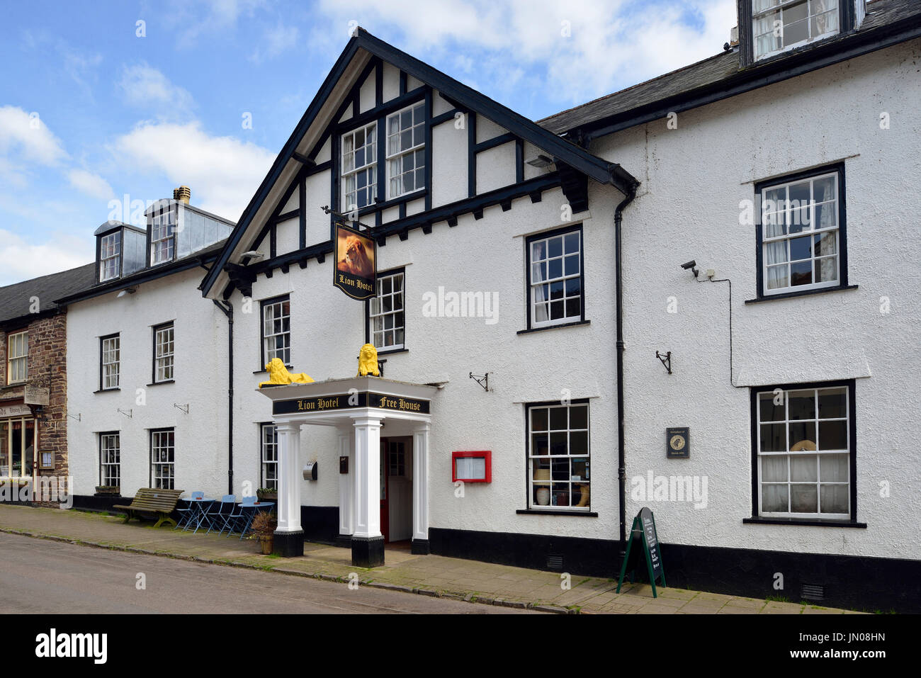 Lion Hotel, Dulverton, Exmoor, Somerset Birthplace of the Exmoor Pony ...
