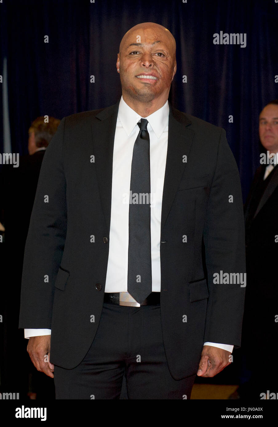 J.R. Martinez arrives for the 2012 White House Correspondents ...