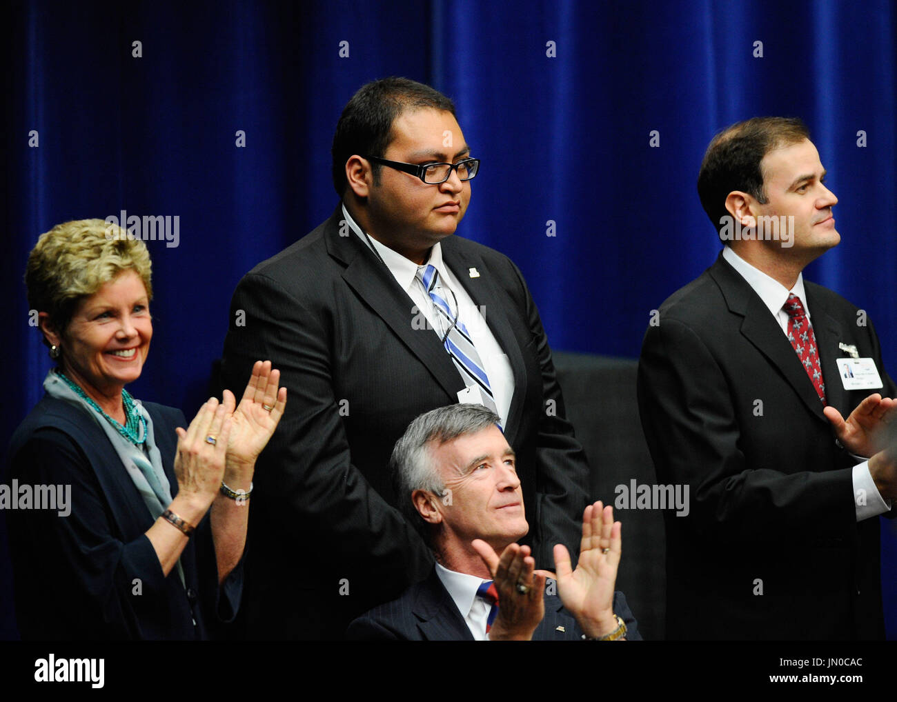 Daniel Hernandez, Jr. (C), an intern of United States Representative ...