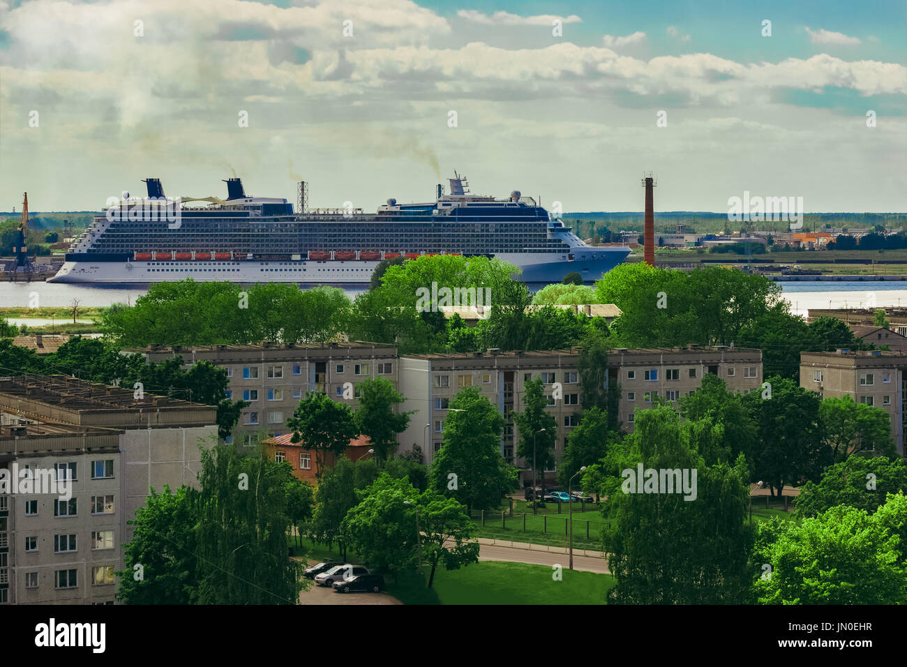 Cruize hi-res stock photography and images - Alamy