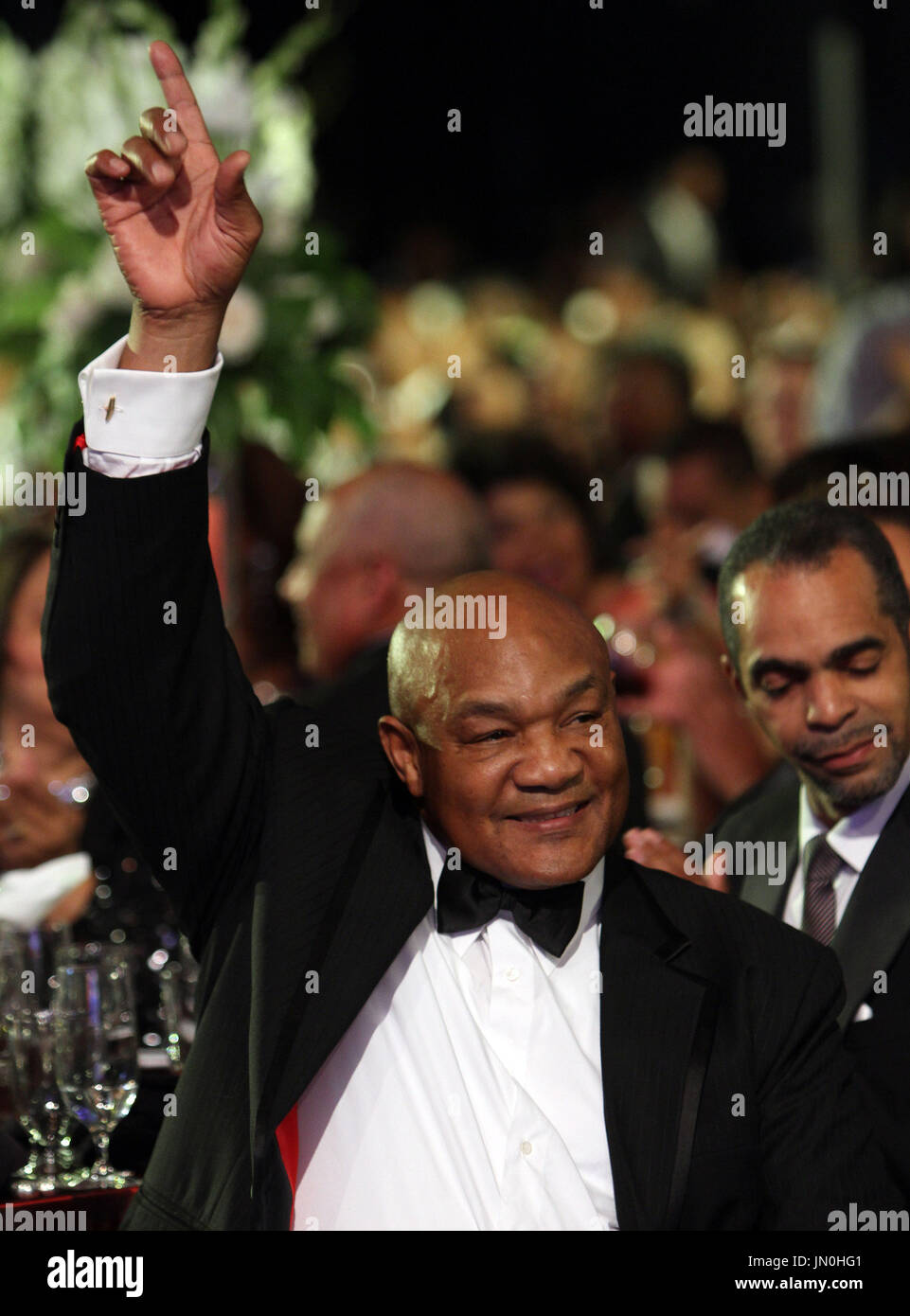 Former boxer George Foreman shows his support for United States ...