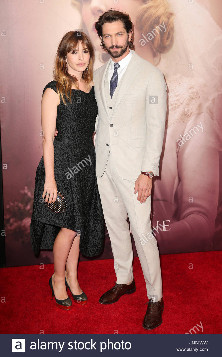 Tara Elders Stock Photos & Tara Elders Stock Images - Alamy