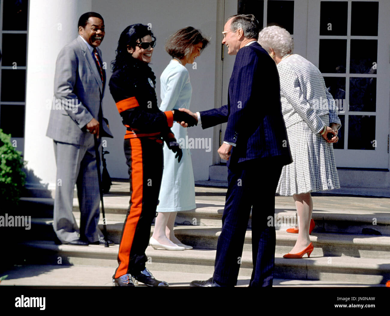 Michael Jackson and United States President George H.W. Bush shake ...