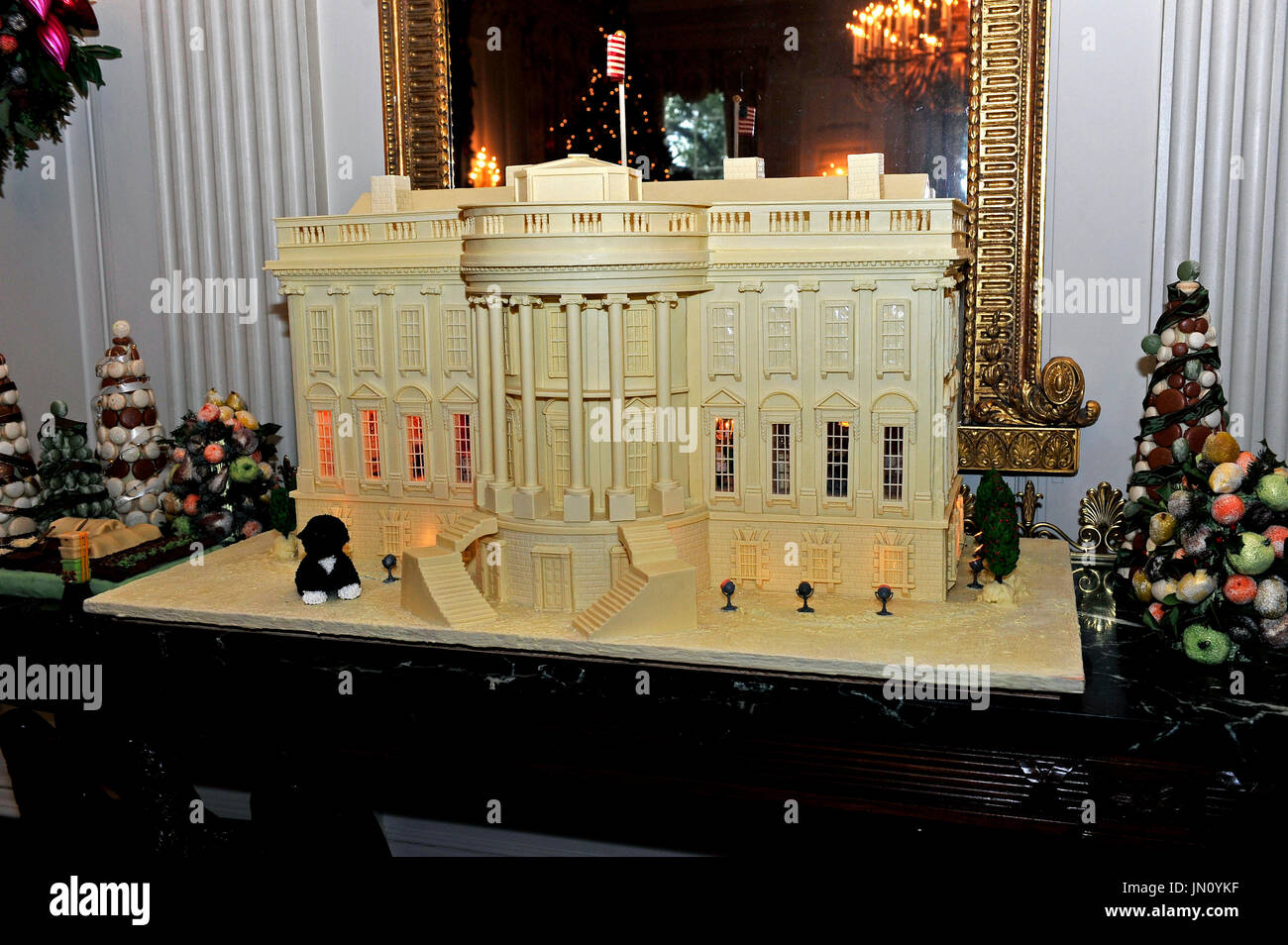 The traditional White House ginger bread house is displayed on the ...