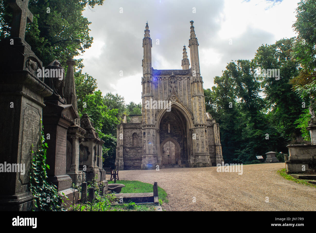Rye church and graveyard hi-res stock photography and images - Alamy