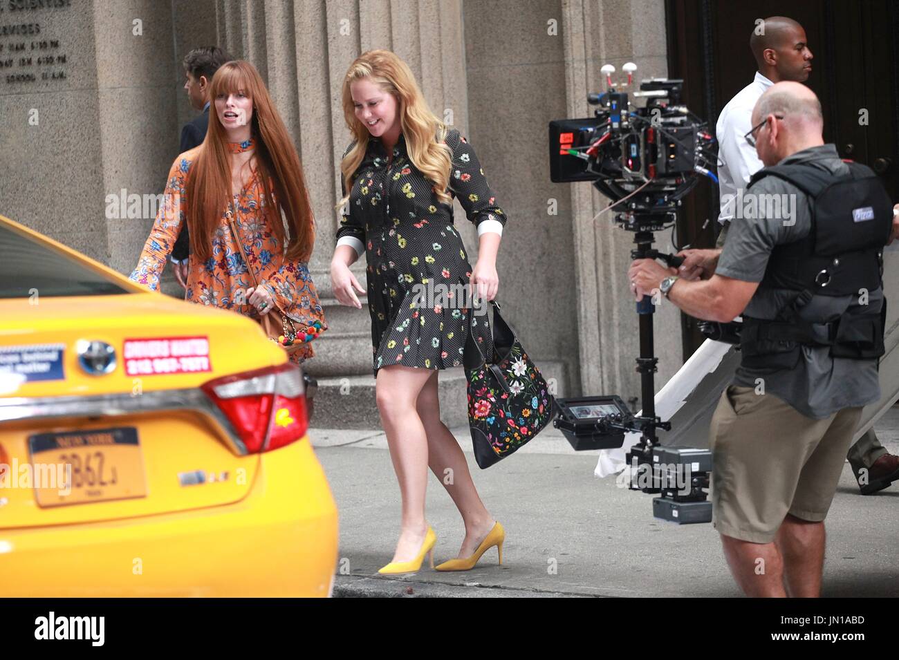 New York, NY, USA. 28th July, 2017. Amy Schumer and Chloe Hurst filming ...