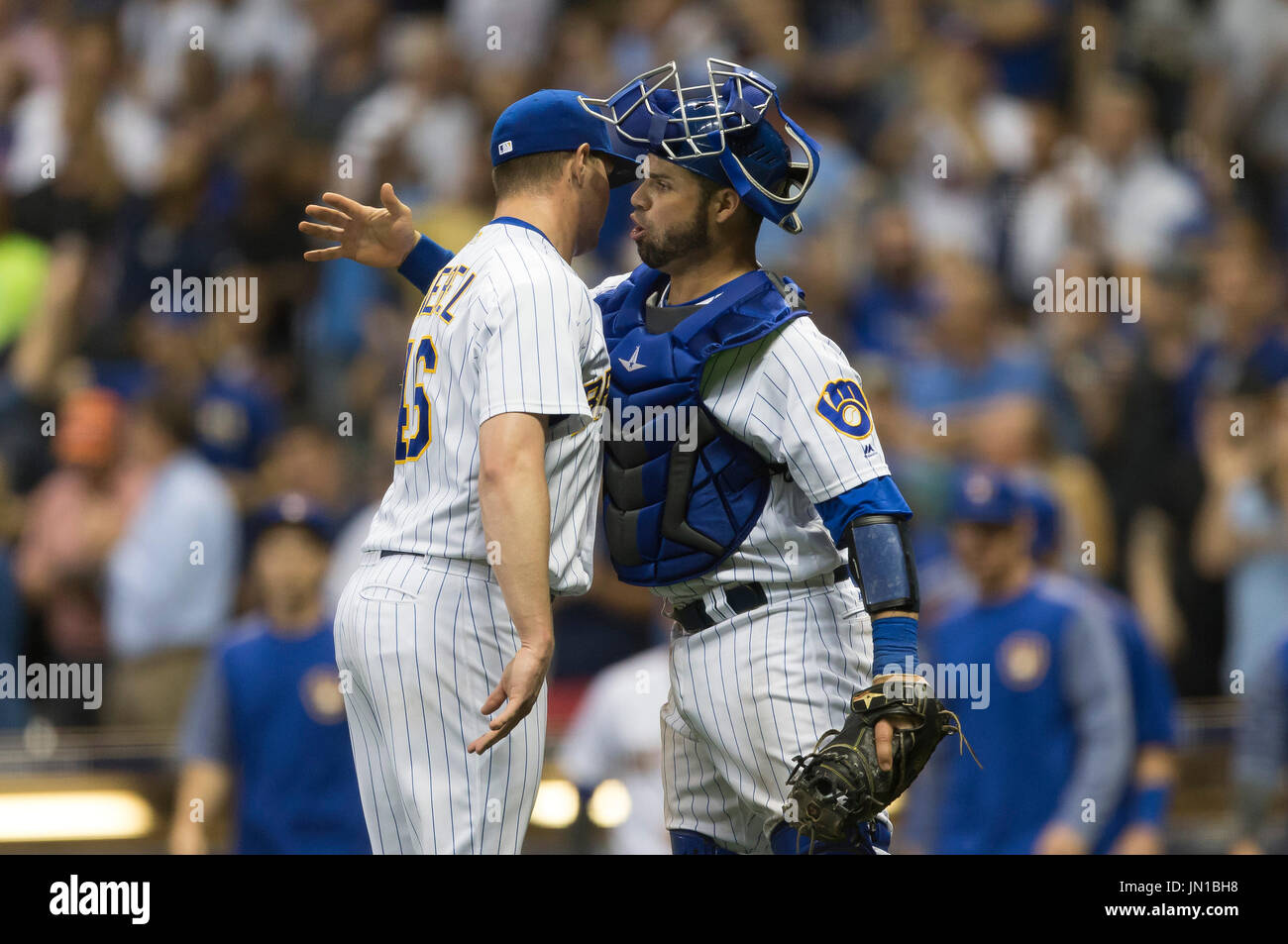 Milwaukee, WI, USA. 28th July, 2017. Milwaukee Brewers catcher Manny ...