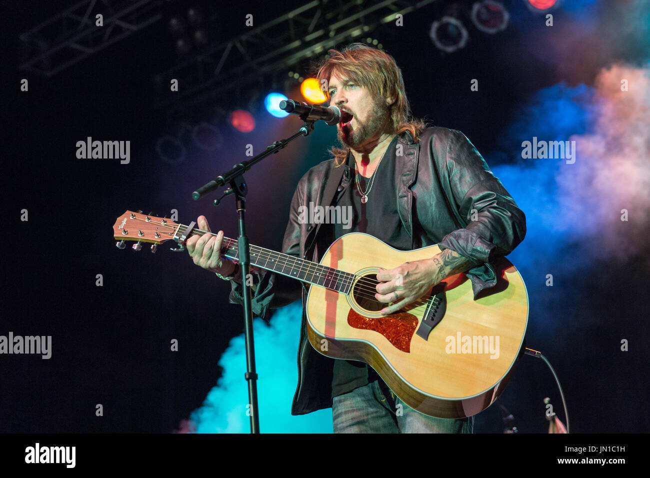 Bowler, Wisconsin, USA. 28th July, 2017. BILLY RAY CYRUS opens 2017 ...