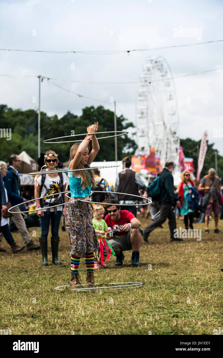 Dance perfomance child hi-res stock photography and images - Alamy