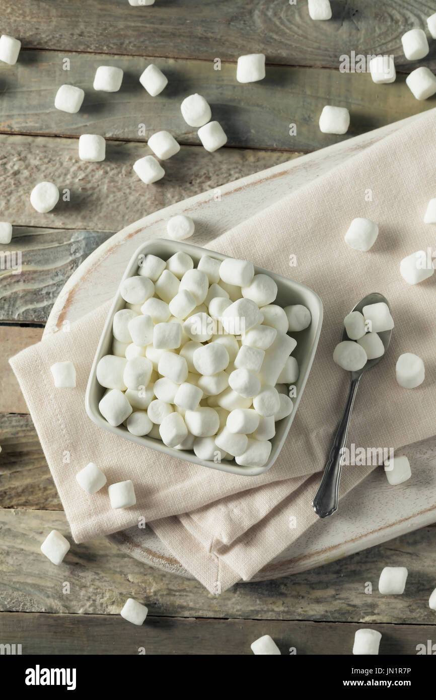 Marshmallows mini hi-res stock photography and images - Alamy