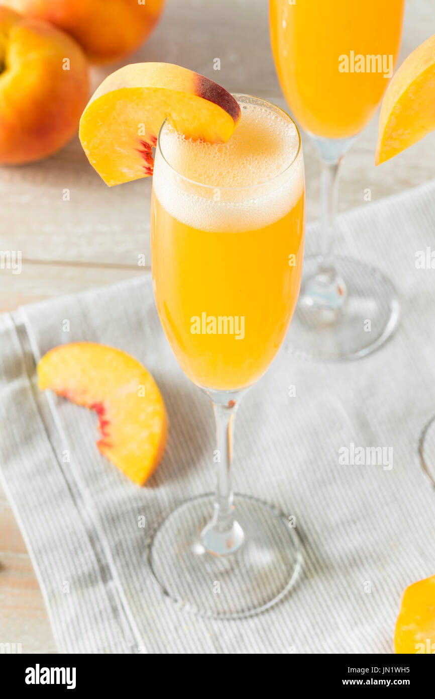 Peach bellini hi-res stock photography and images - Alamy