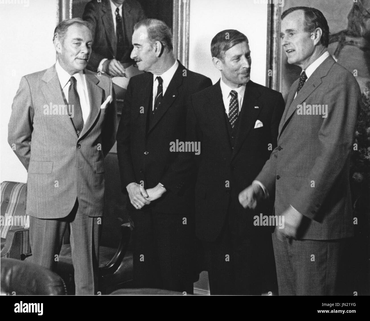 Assassination attempt ronald reagan Black and White Stock Photos ...