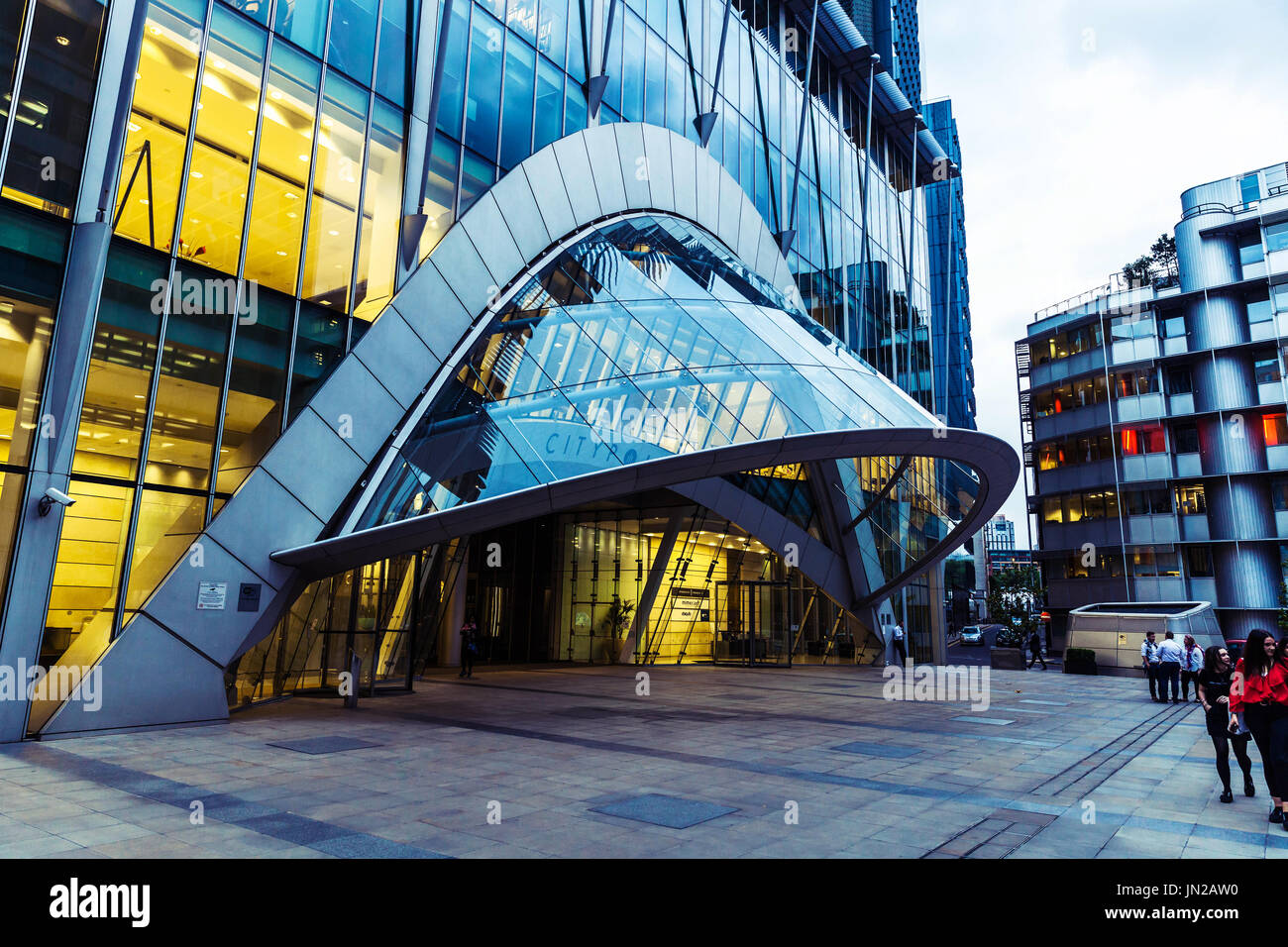 City Point building entrance, Moorgate, 1 Ropemaker street, City of ...