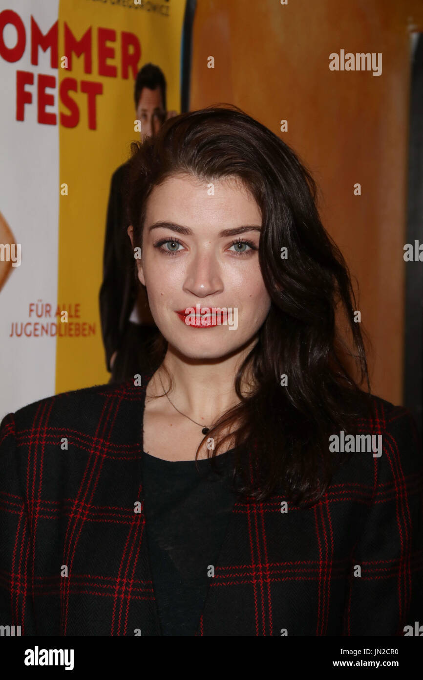 Anna bederke hi-res stock photography and images - Alamy