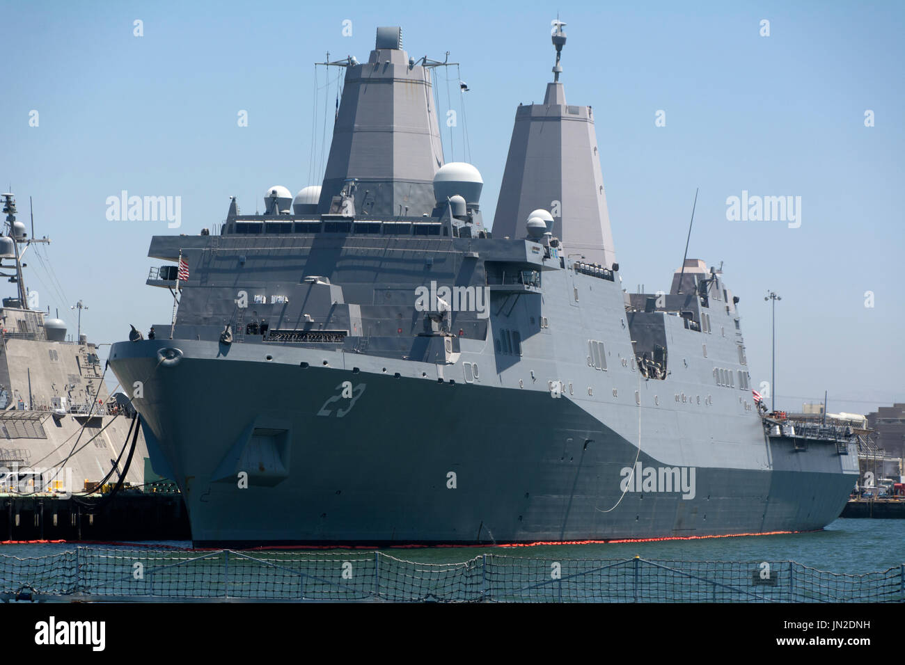 The US NAvy amphibious transport dock ship, Anchorage (LPD 23) in San ...