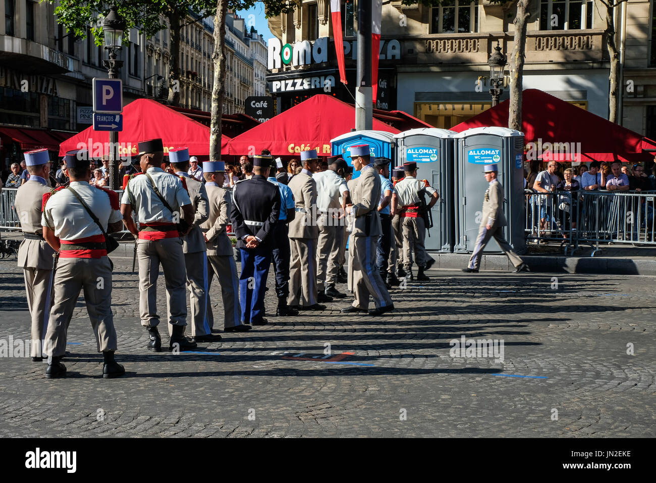 American soldiers paris hi-res stock photography and images - Alamy