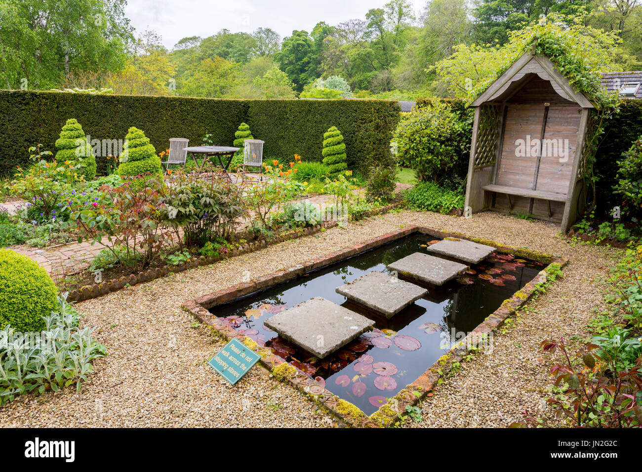 The Courtyard Garden at Barnsdale Gardens where the late Geoff Hamilton ...