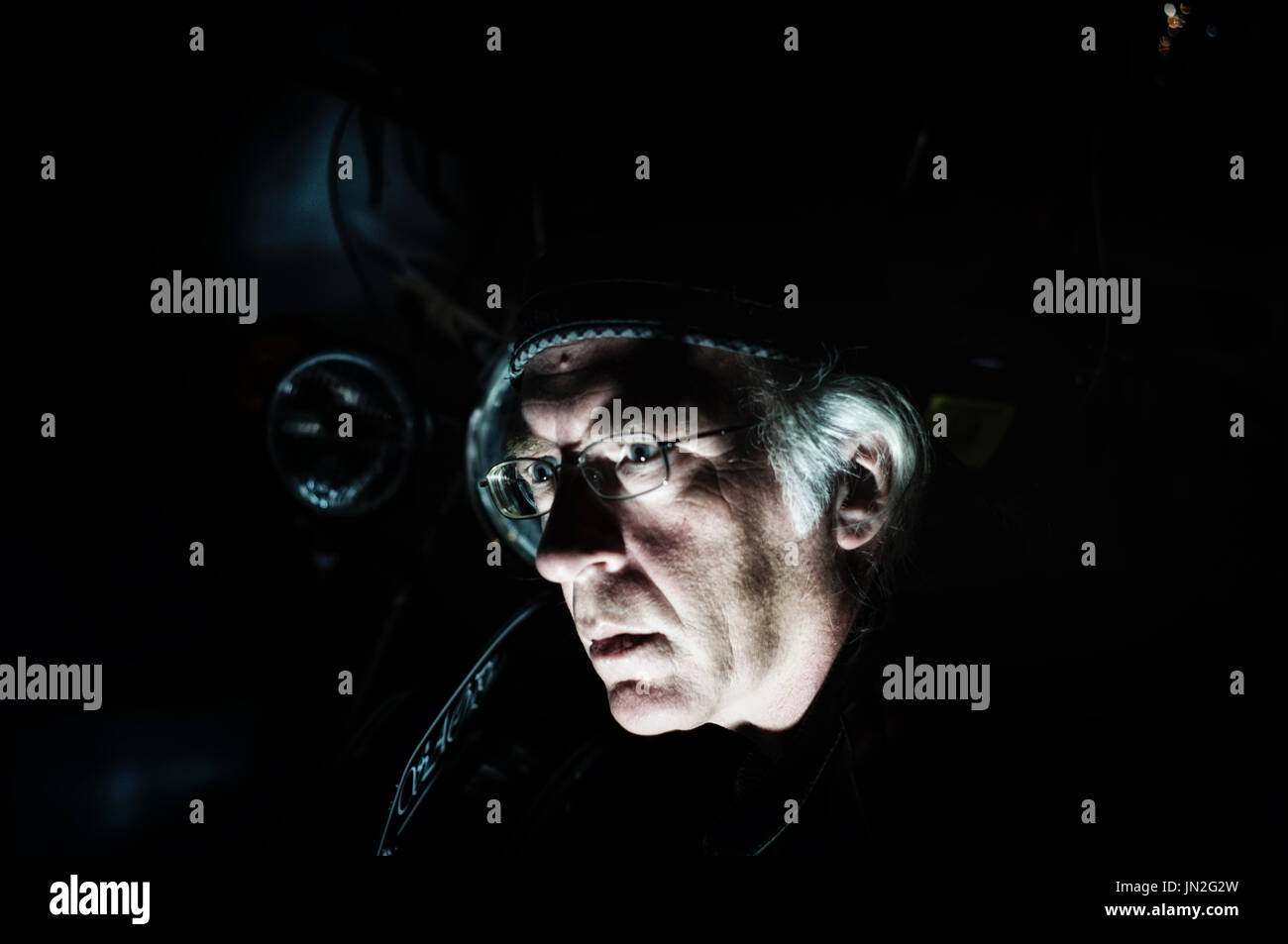 Man lit from below face hi-res stock photography and images - Alamy