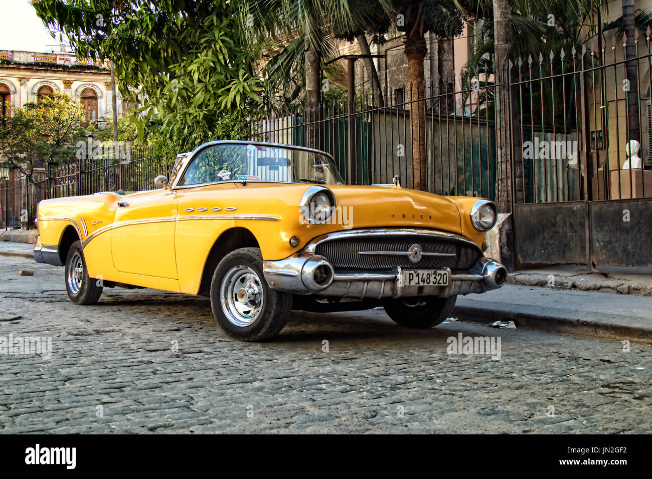 Daily city tour hi-res stock photography and images - Alamy