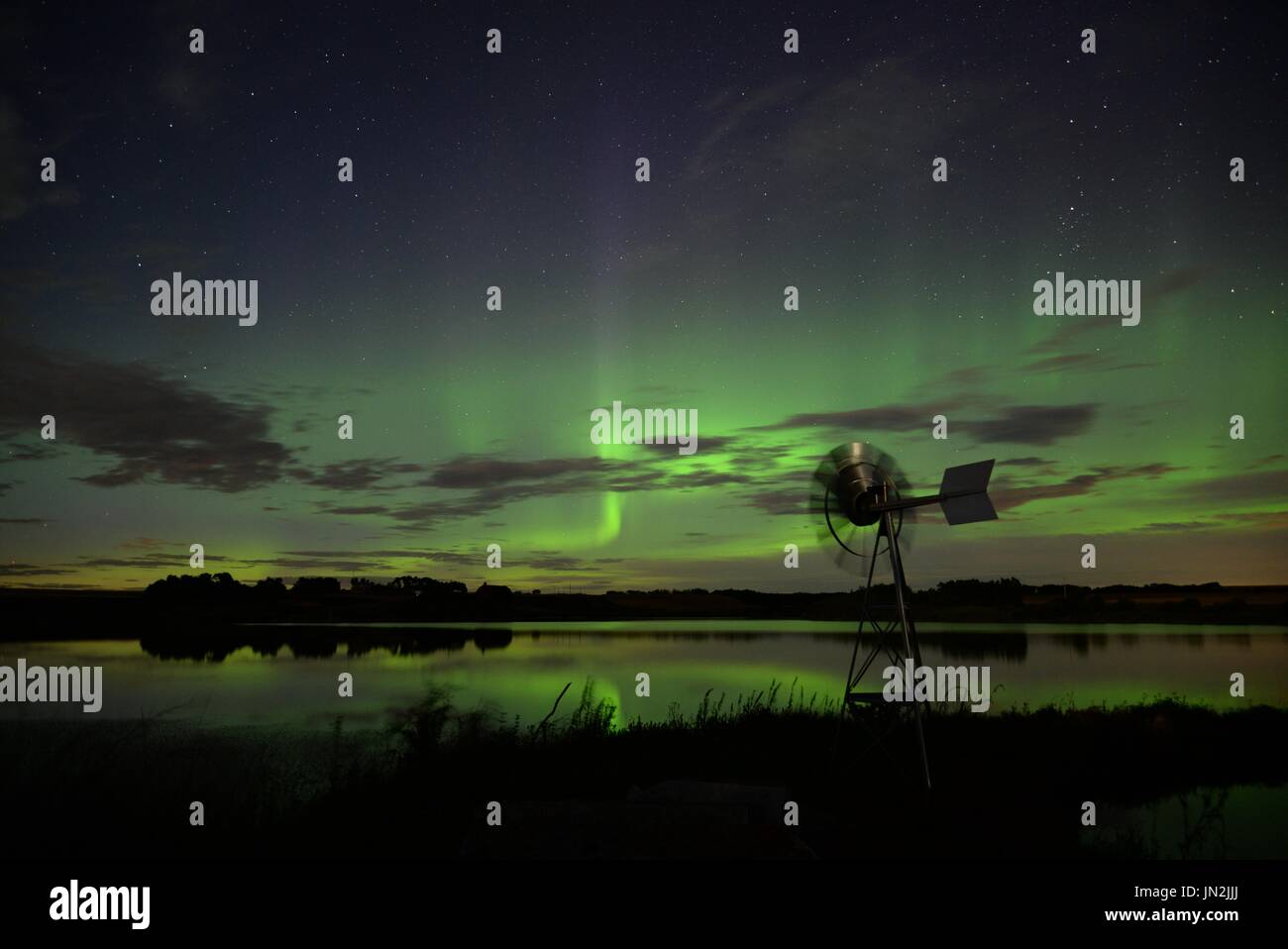 Reflections off glass hi-res stock photography and images - Alamy